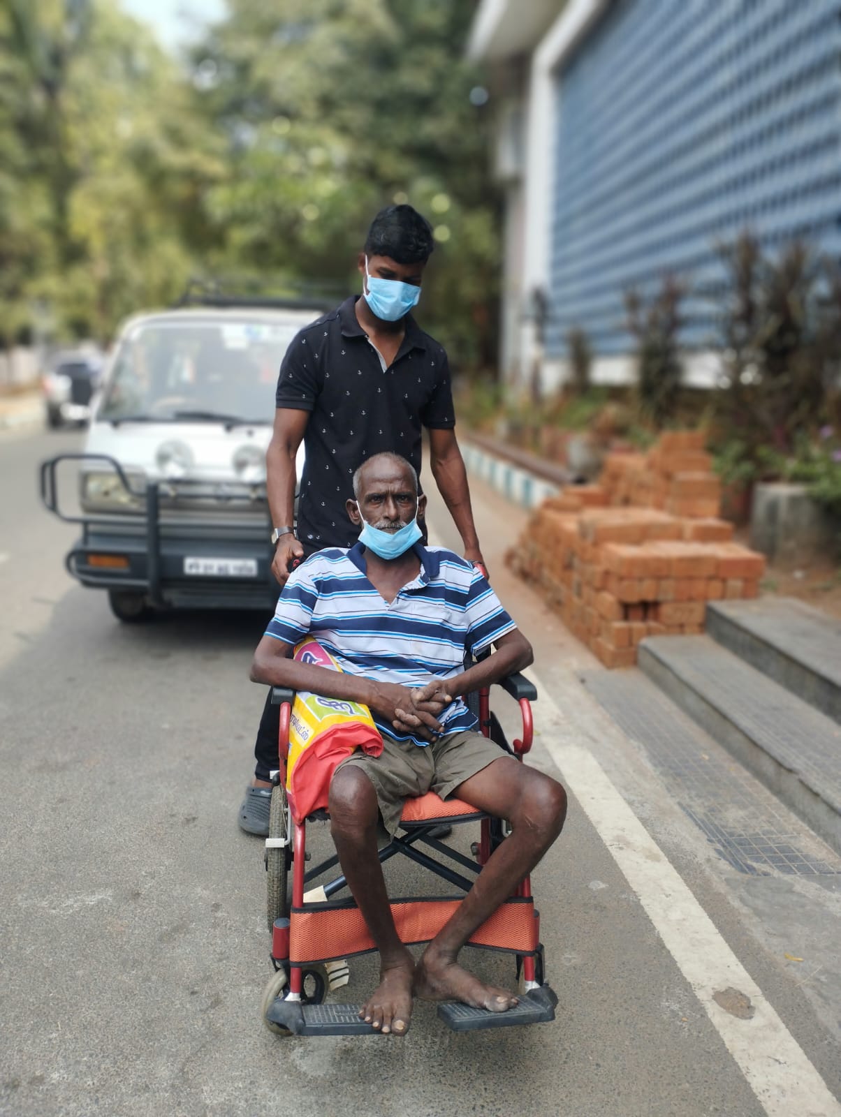 Basker reunited with his family members – Snehan